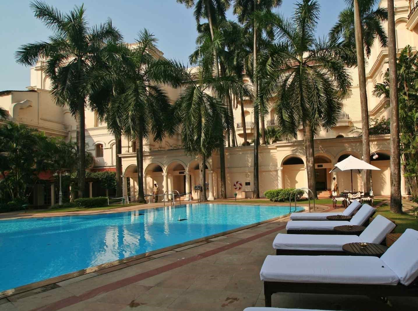 Reasons Why You Should Stay In Hotel While Visiting A Foreign Country ...
